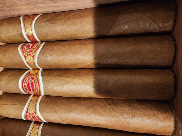 Photos From SwissCubanCigars Customers