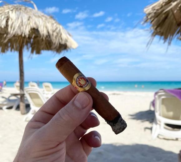 Photos From SwissCubanCigars Customers